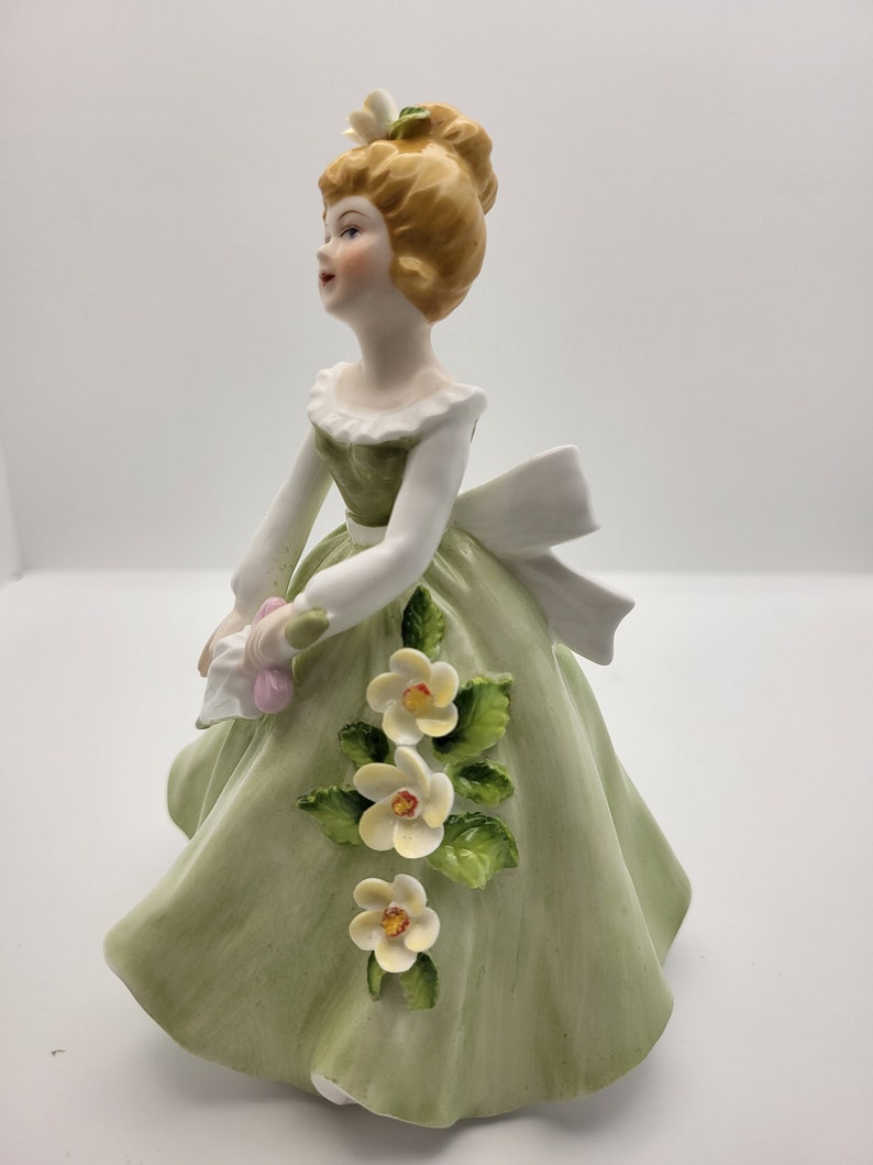 Maruri Masterpiece Beautiful Woman Figurine Made of Bone China - Etsy