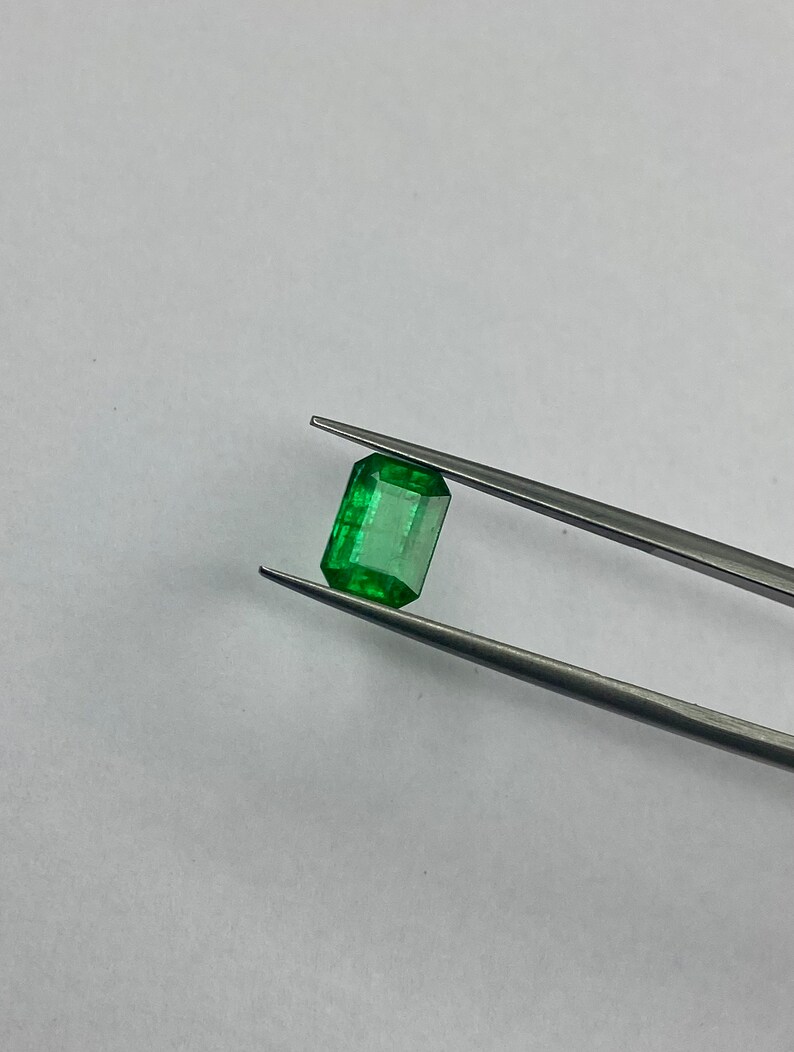 Top 100% Natural Emerald Gemstone, 1.45cts, Handmade Faceted Cut ...
