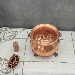 Small Pot Copper With Metal Handle and Legs Hand Hammered Flower Pot ...