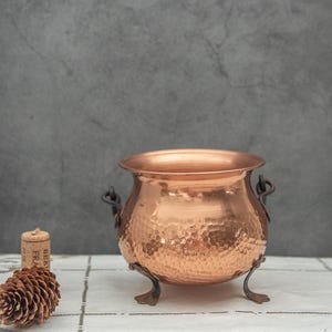 Small Pot Copper With Metal Handle and Legs Hand Hammered Flower Pot ...