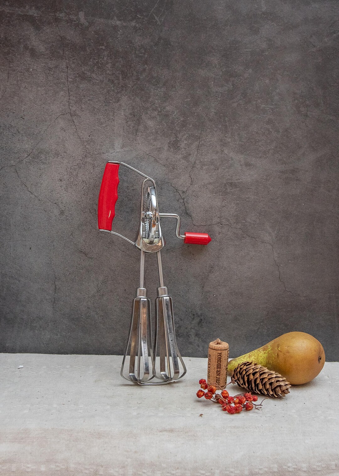 Vintage Whisk Hand Mixer Retro Kitchen Mixer Pre Loved Baking Whisk ...