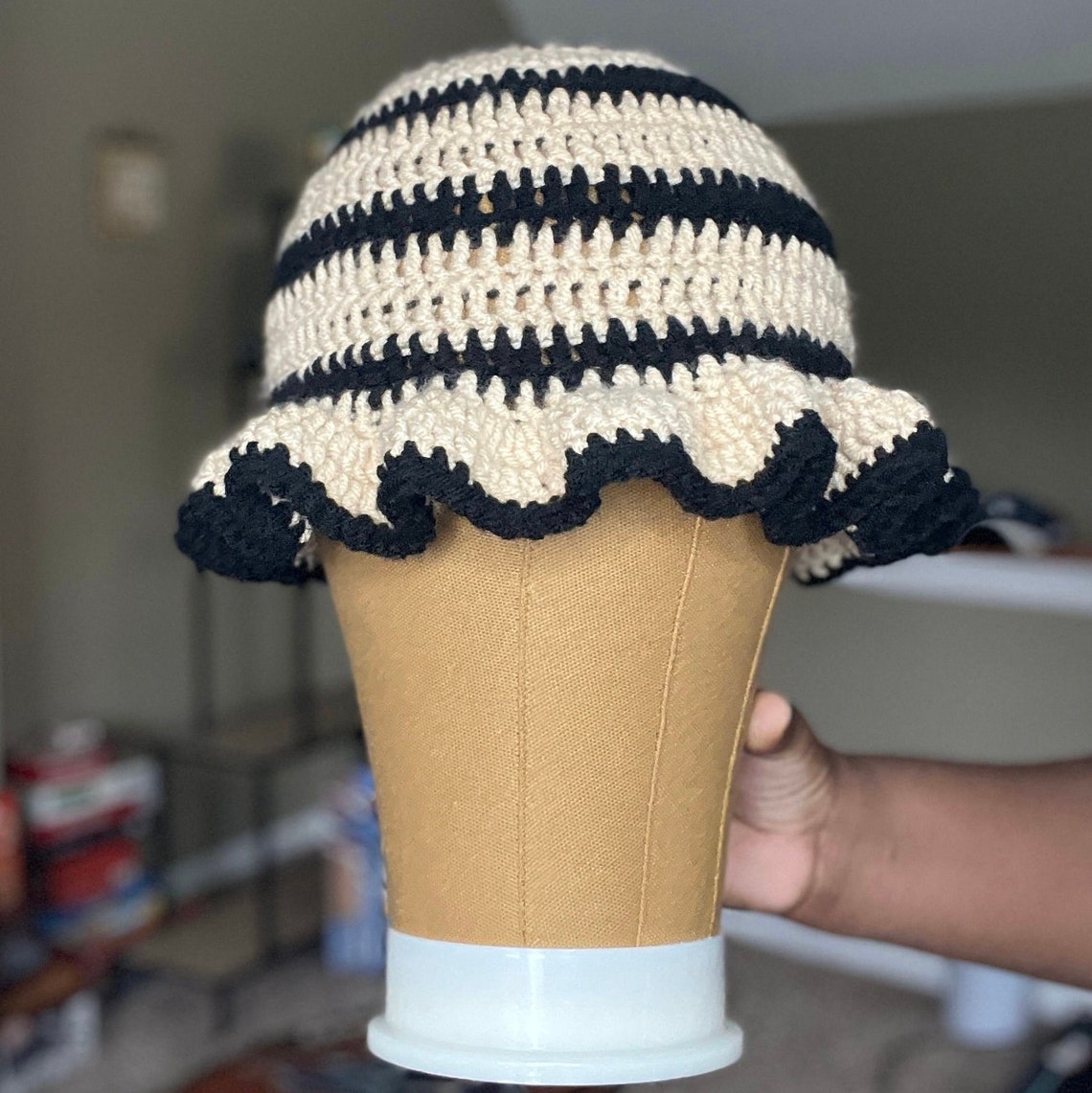 Crochet Wavy Bucket Hat - Etsy