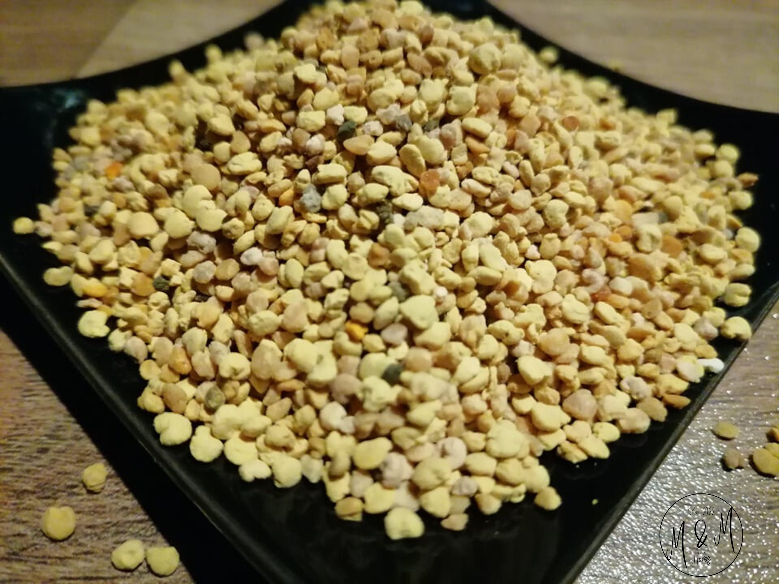 Edible Bee Pollen From Local Beekeeper / Organic Dry Bee Pollen ...