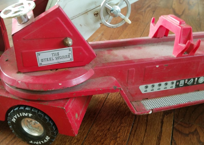 Nylint 34" Pressed Steel Red #885 Aerial Hook-n-ladder Fire Engine ...