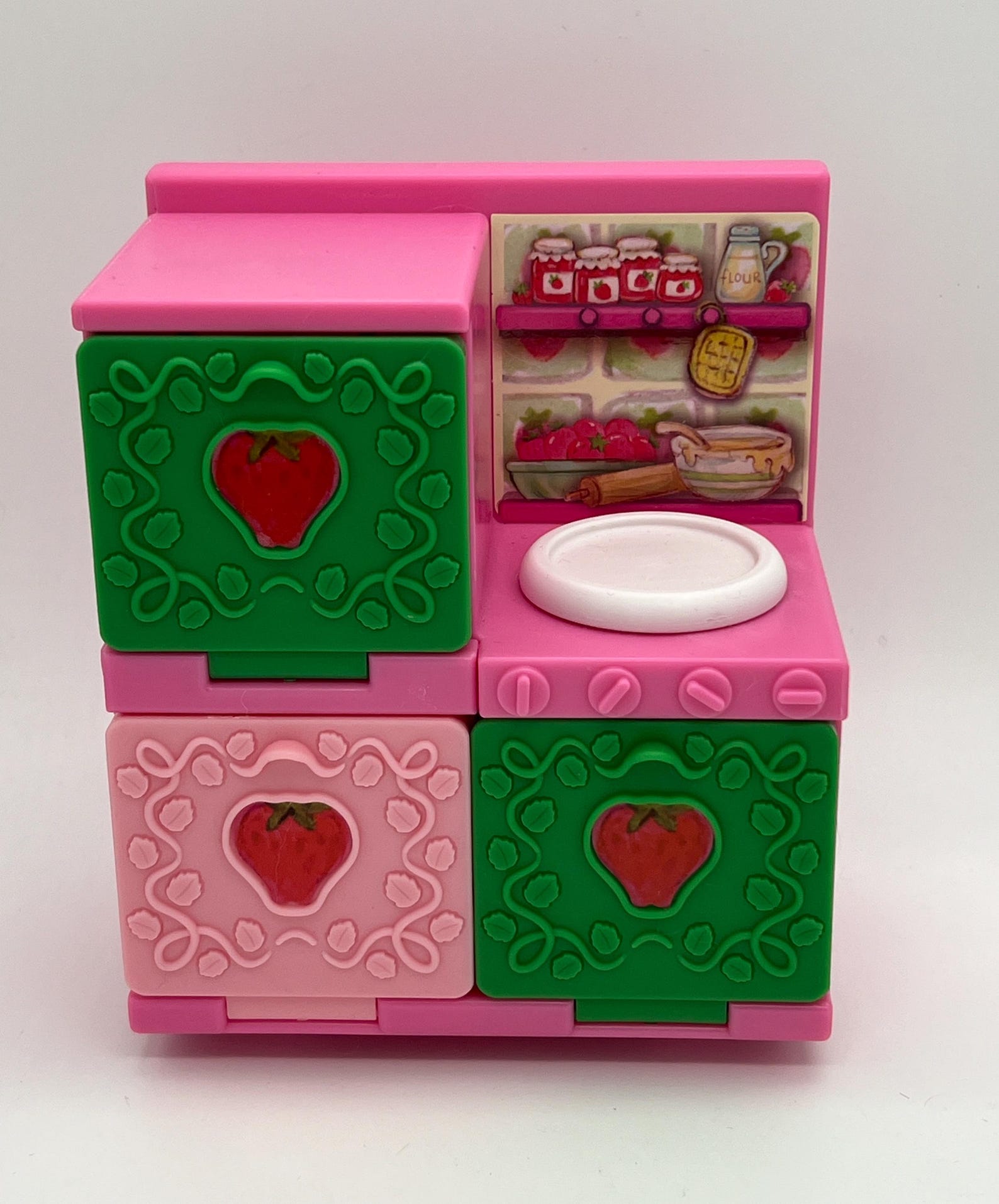 Strawberry Shortcake the Loyal Subjects Reboot Berry Bake Shop Playset ...