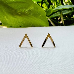 14k Solid Yellow Gold Minimalist Triangle Stud Earrings - V Stud, Chevron Stud Earring ...