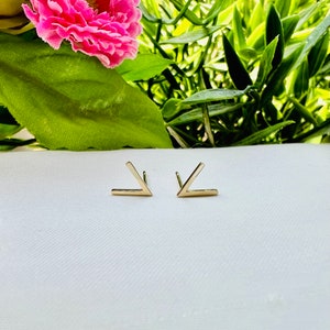 14k Solid Yellow Gold Minimalist Triangle Stud Earrings - V Stud, Chevron Stud Earring ...
