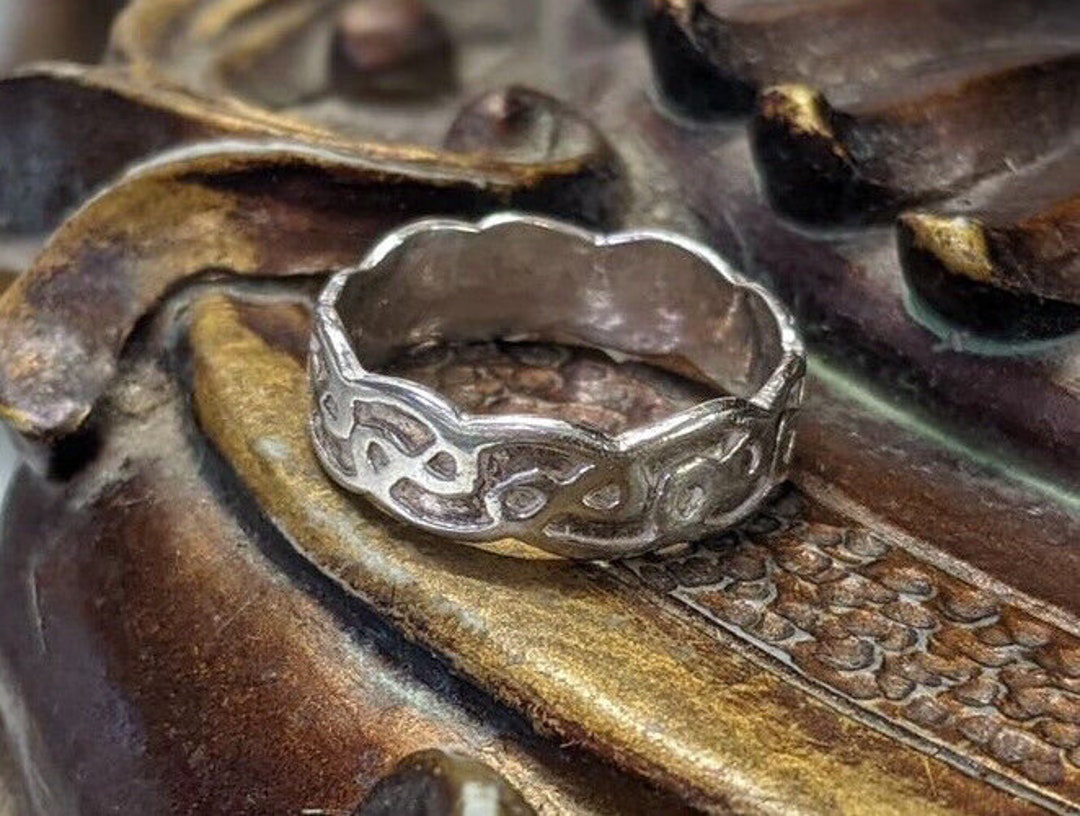 Ladies Sterling Silver Celtic Pattern Repeat Simple Band Ring - Etsy