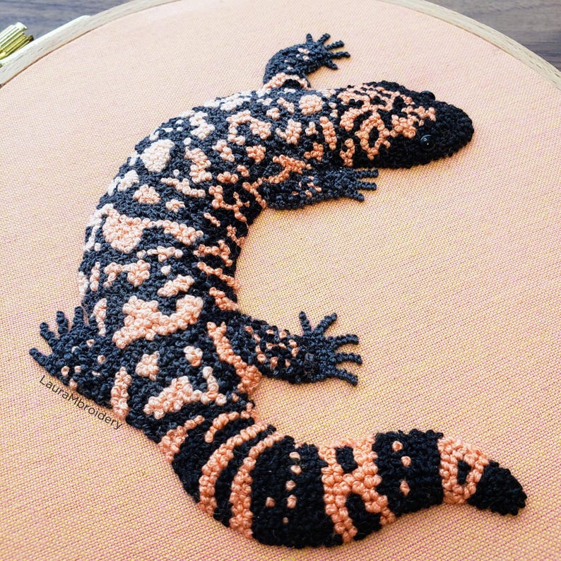 Chonky Gila Monster Hand Embroidery Pattern: Stumpwork Beginner ...