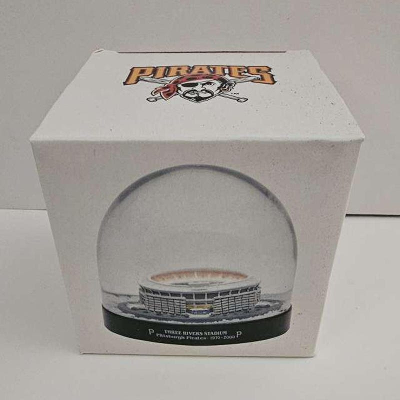 Vintage Snow Globe - Etsy