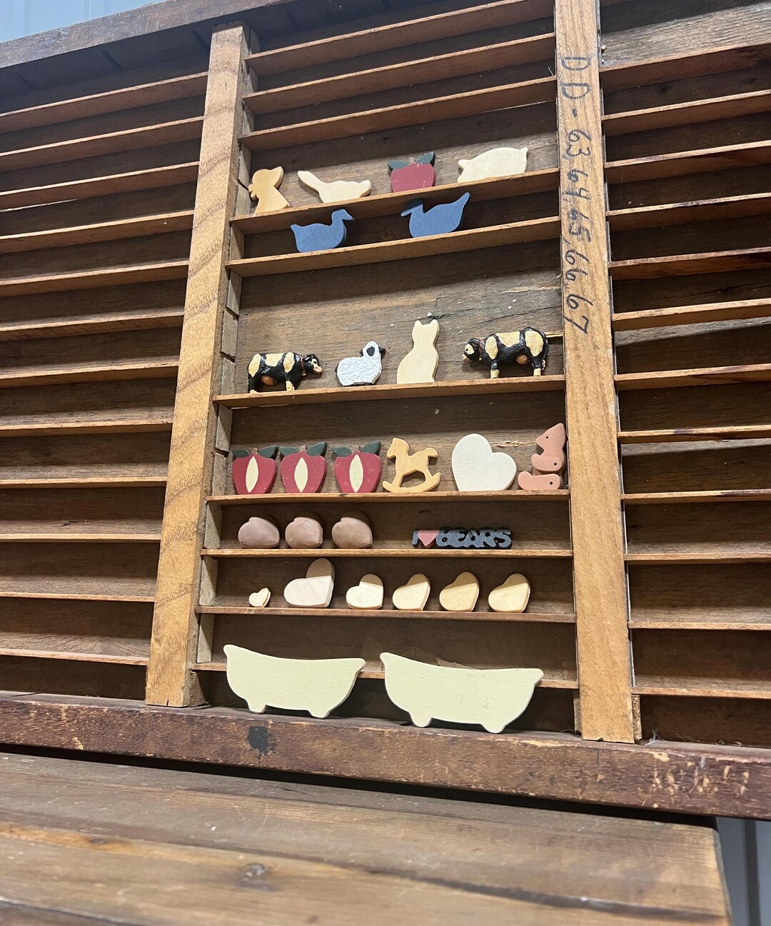 Set of 35 Vintage Wooden Trinkets | Trinket Shelf Collection | Vintage ...