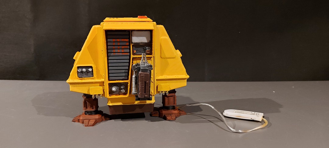 Huey Robot From Silent Running silently in Space 1:6 With Lights Ready ...