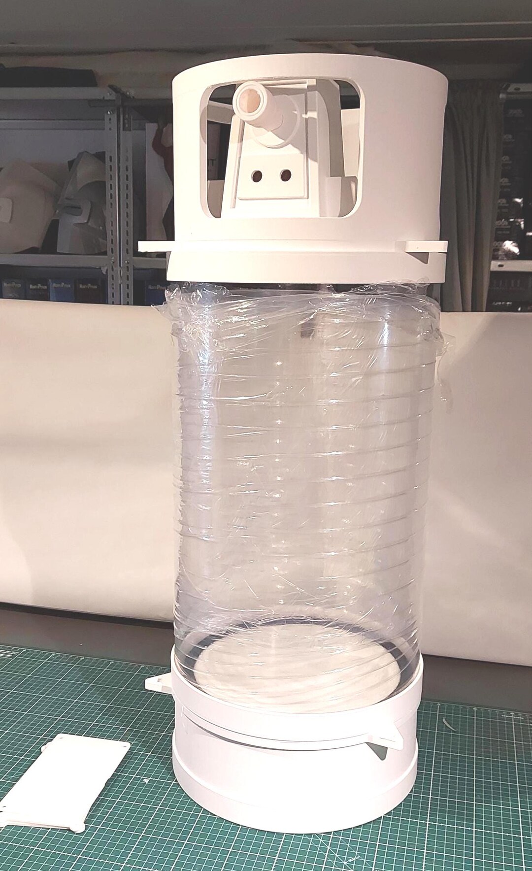 Aliens Stasis Container Tube Lifesize Basic Model Kit (alien ...