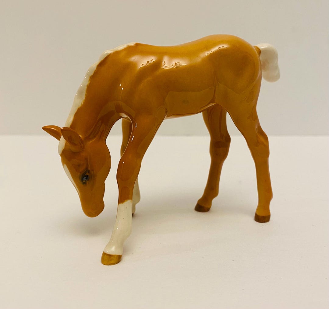 Vintage Royal Doulton Horse Palomino Foal Grazing Figurine Made in England B. - Etsy