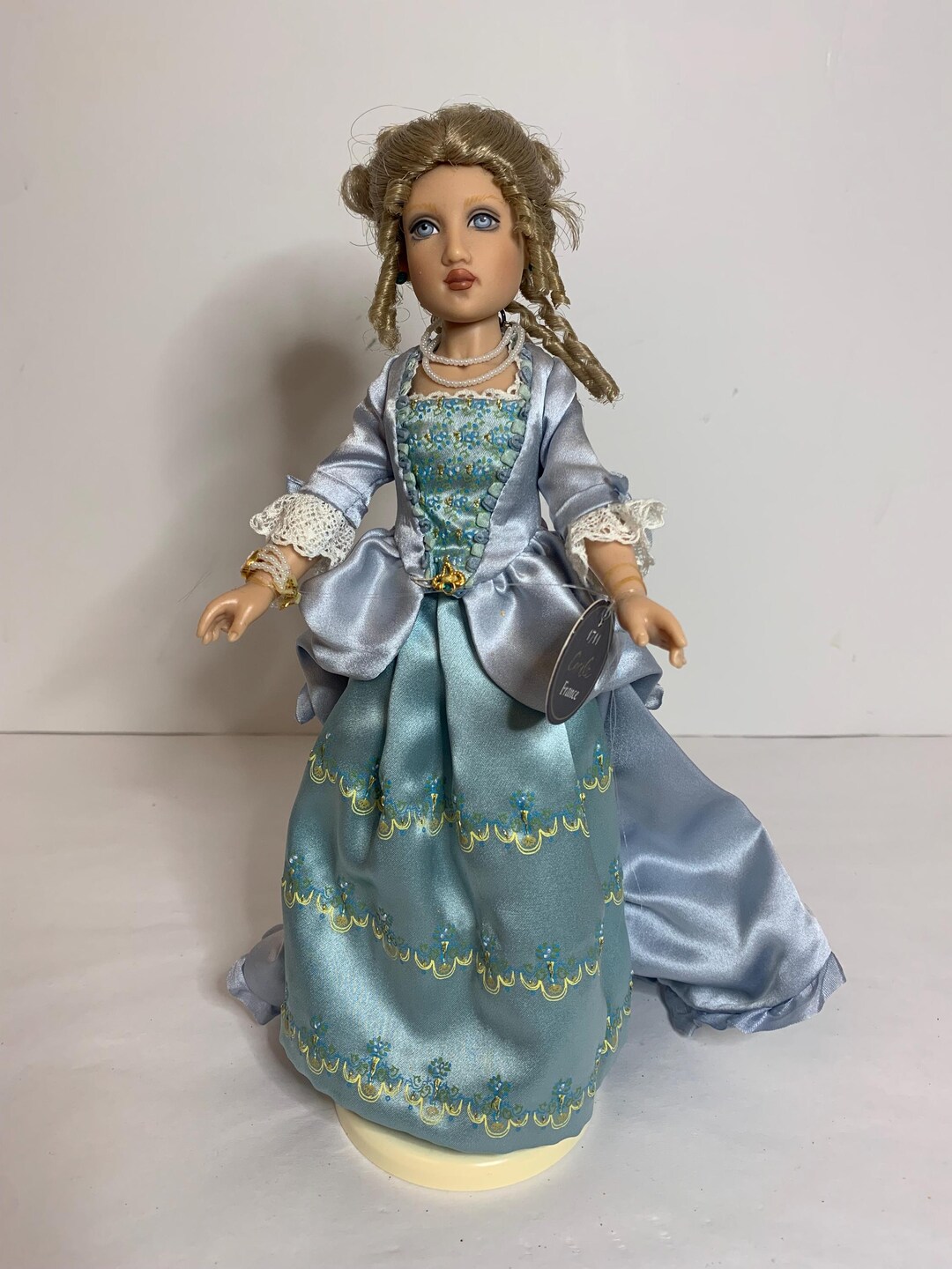 American Girl girls of Many Lands Cecile From France Doll 2002 Pleasant ...
