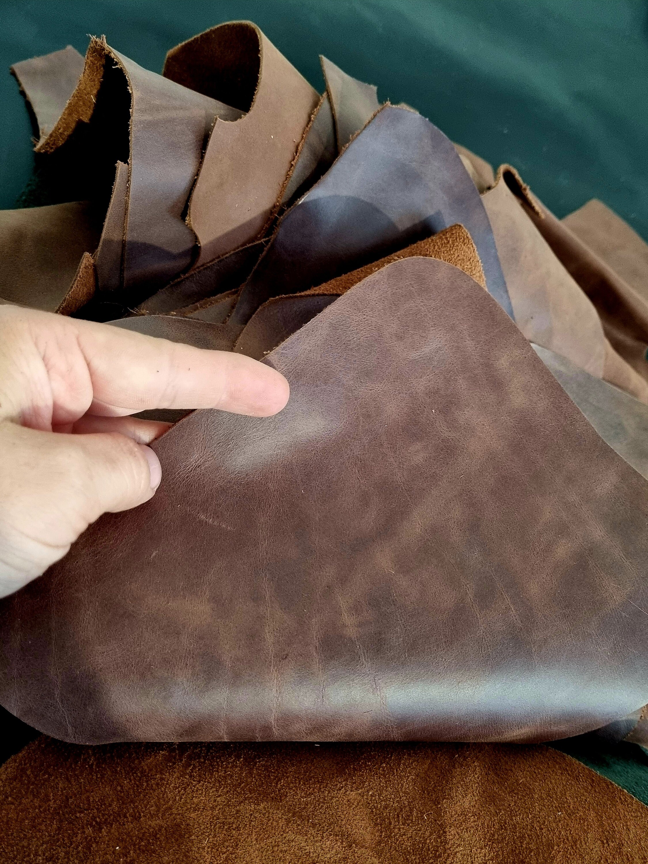 Premium Crazy Horse Small Leather Pieces, Italian Leather Off-cuts ...