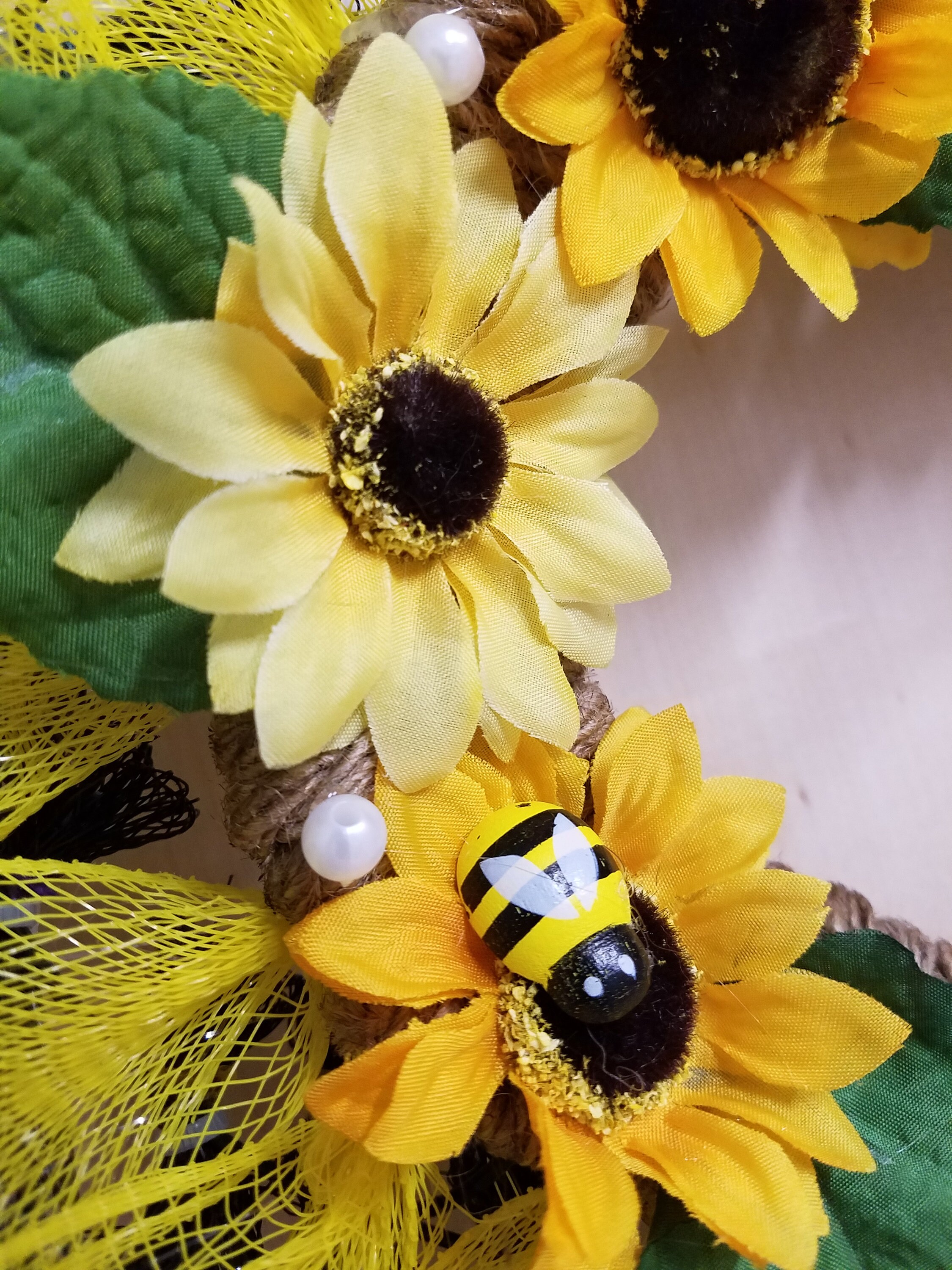 Bumblebee Heart Wreath - Etsy