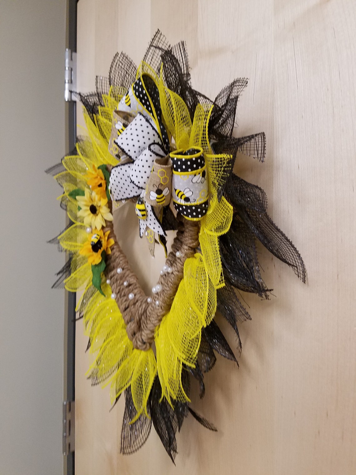 Bumblebee Heart Wreath - Etsy