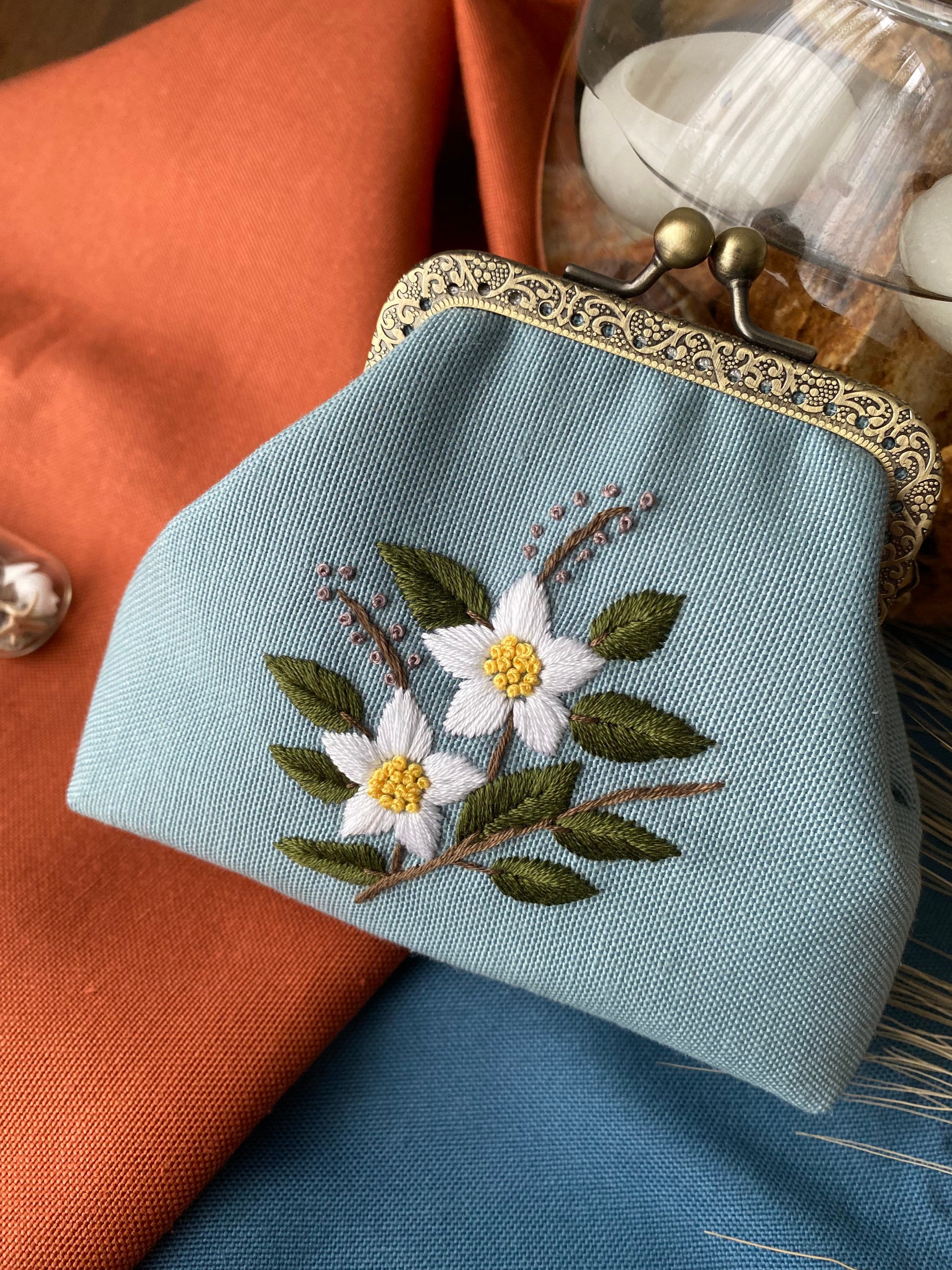 Blue Lily Floral Coin Purse Vintage Floral Wallet embroidered Coin ...
