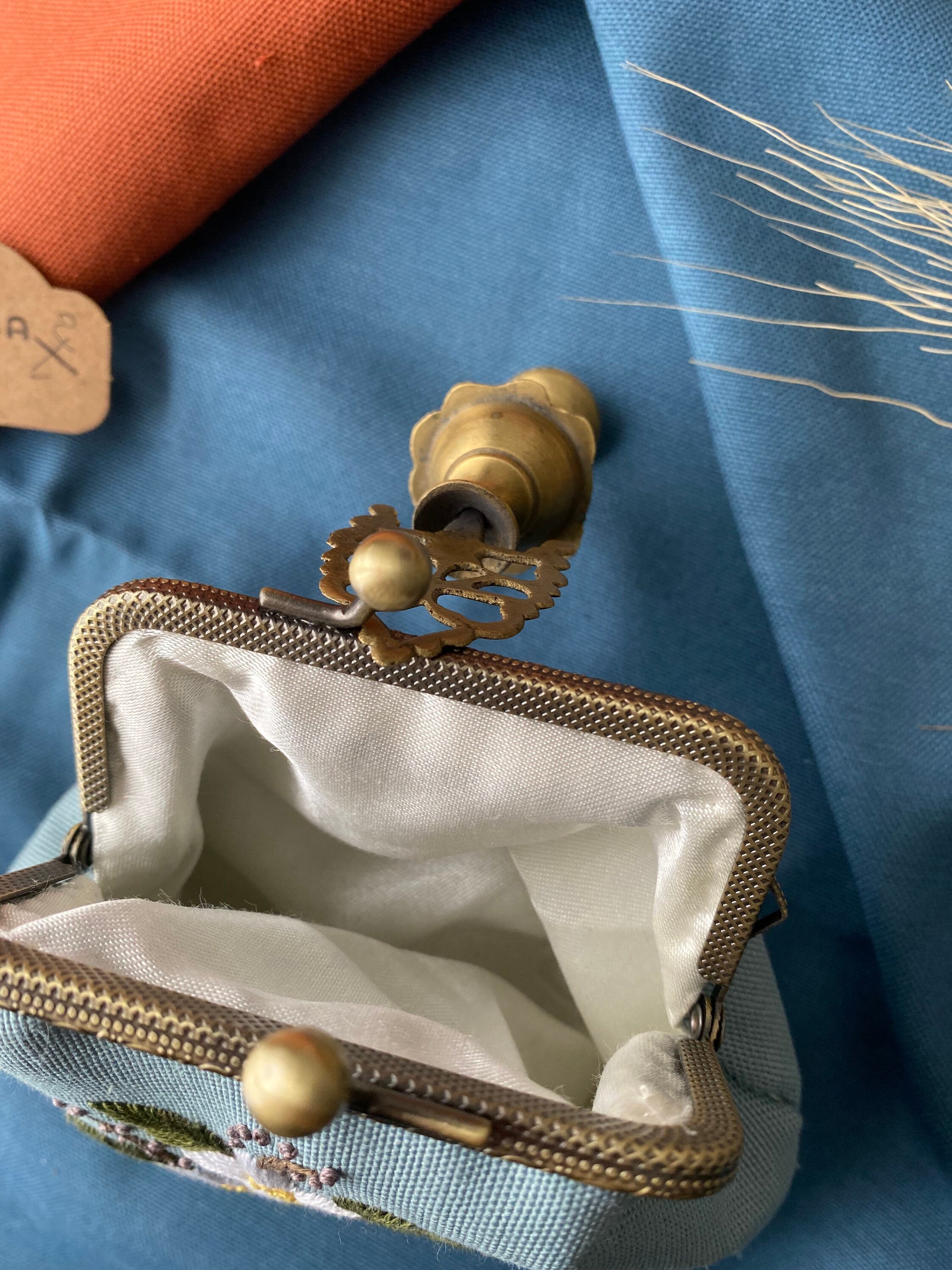 Blue Lily Floral Coin Purse Vintage Floral Wallet embroidered Coin ...