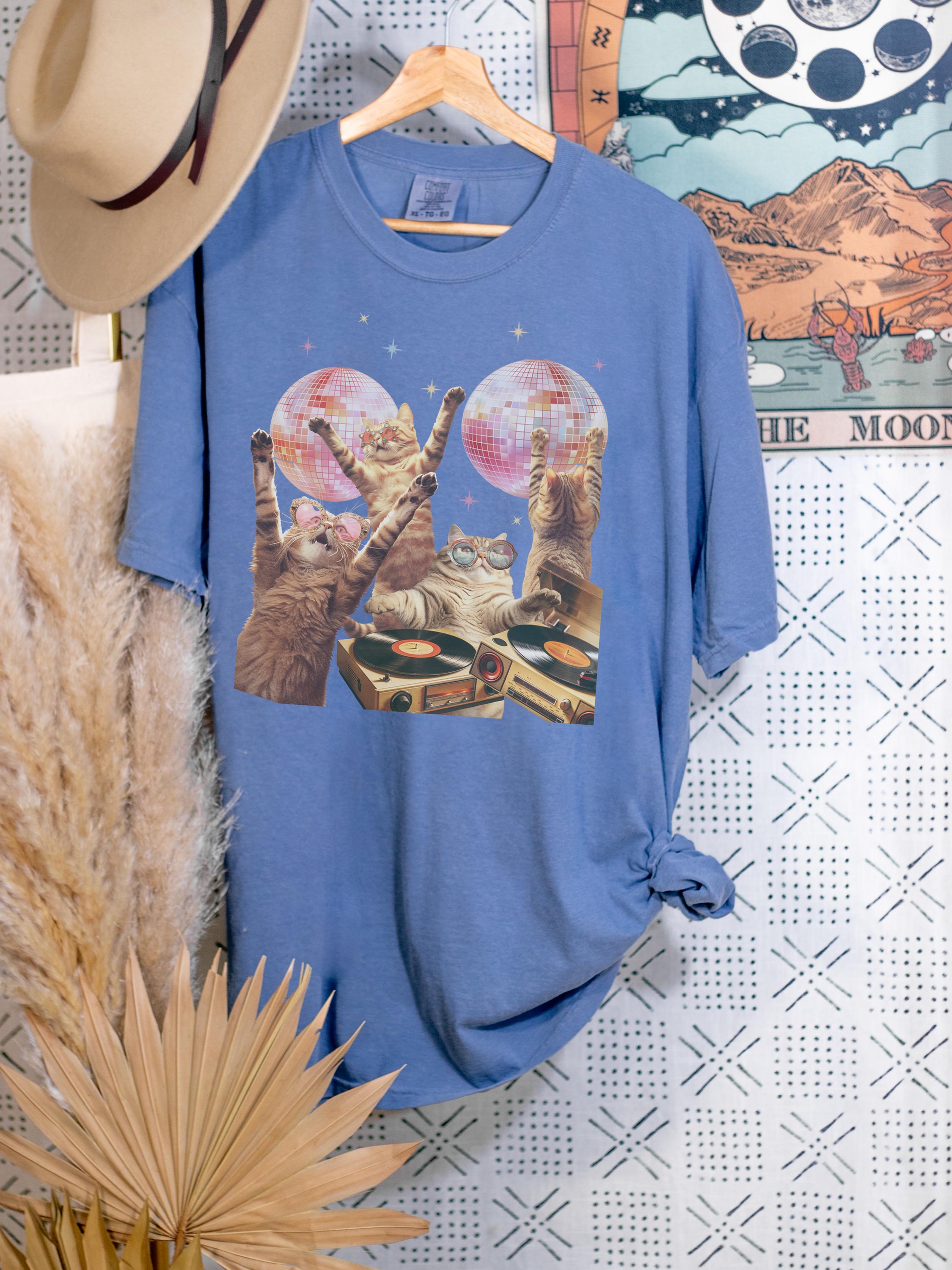 Cat Disco Party, Kitty Lover Vintage, Funny Cat Tee, Funny Vintage Cat ...