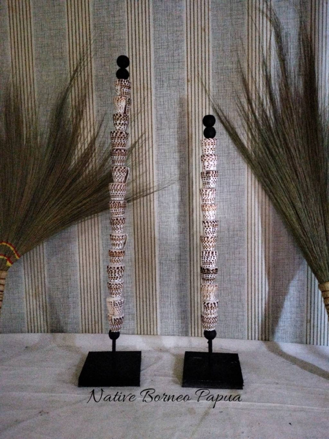 Lumi Money Stick Shells (set of 2): Papua New Guinea Decorative ...