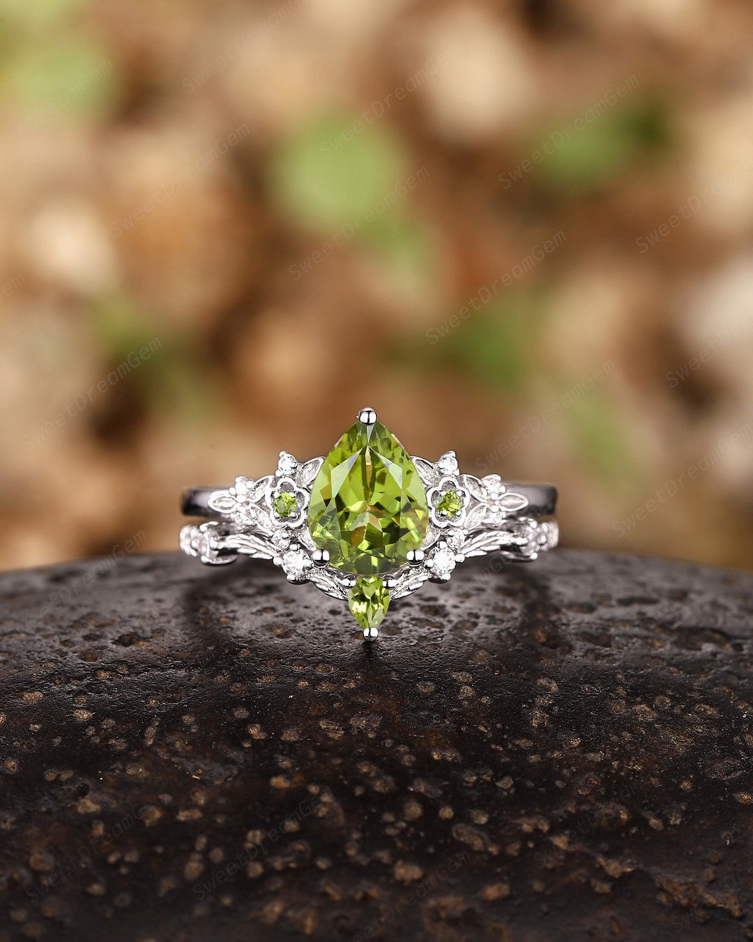 Vintage Pear Shape Natural Peridot Engagement Ring Set, Unique Peridot ...