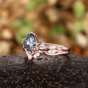 Vintage Pear Shape Gray Moissanite Engagement Ring Set, Vintage Leaf ...