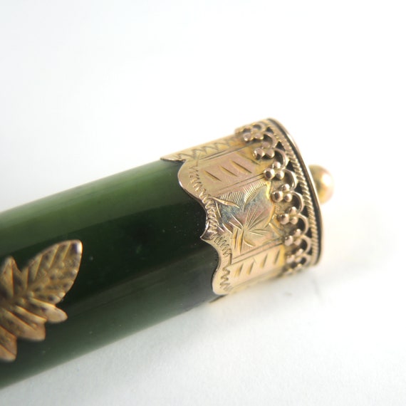 Antique New Zealand Pounamu Greenstone Fern Brooch - Gem