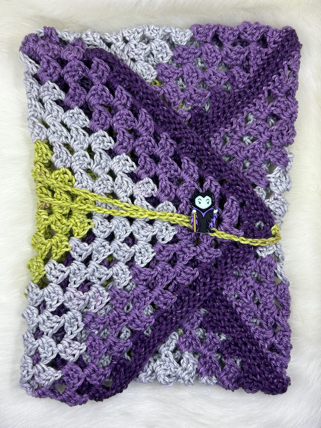 Evil Queen Crochet Large Hardcover Book Wrap - Etsy