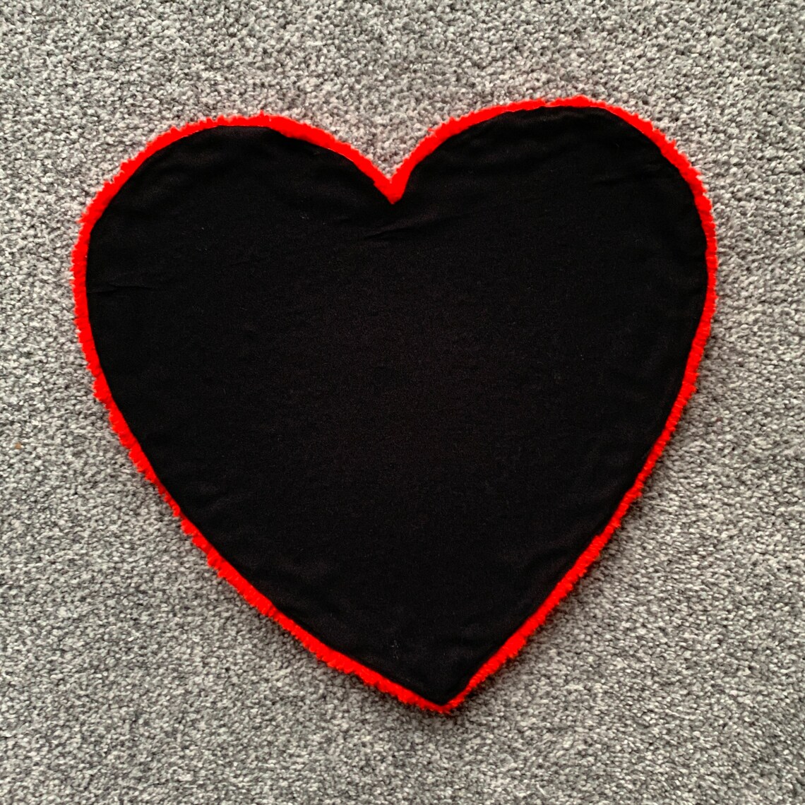 Red Heart Rug, Handmade, Tufted, Cut Pile Rug for Bedroom - Etsy