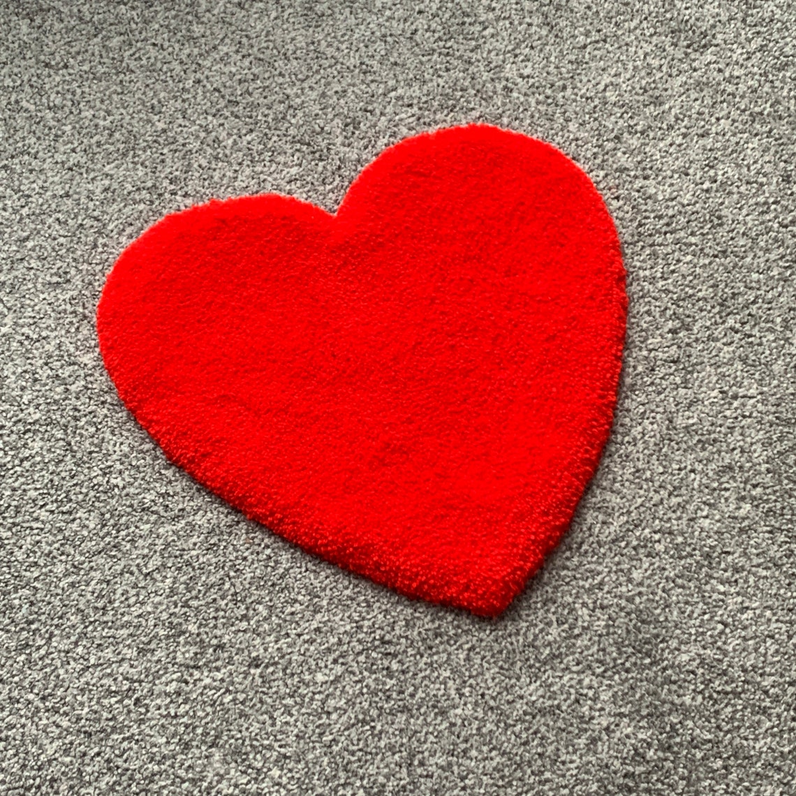 Red Heart Rug, Handmade, Tufted, Cut Pile Rug for Bedroom - Etsy