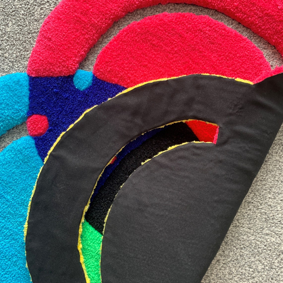 RGB Trippy Smiley Face Rug, Handmade, Tufted, Cut Pile Rug for Bedroom ...