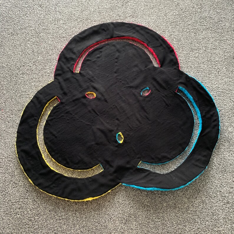 RGB Trippy Smiley Face Rug, Handmade, Tufted, Cut Pile Rug for Bedroom ...