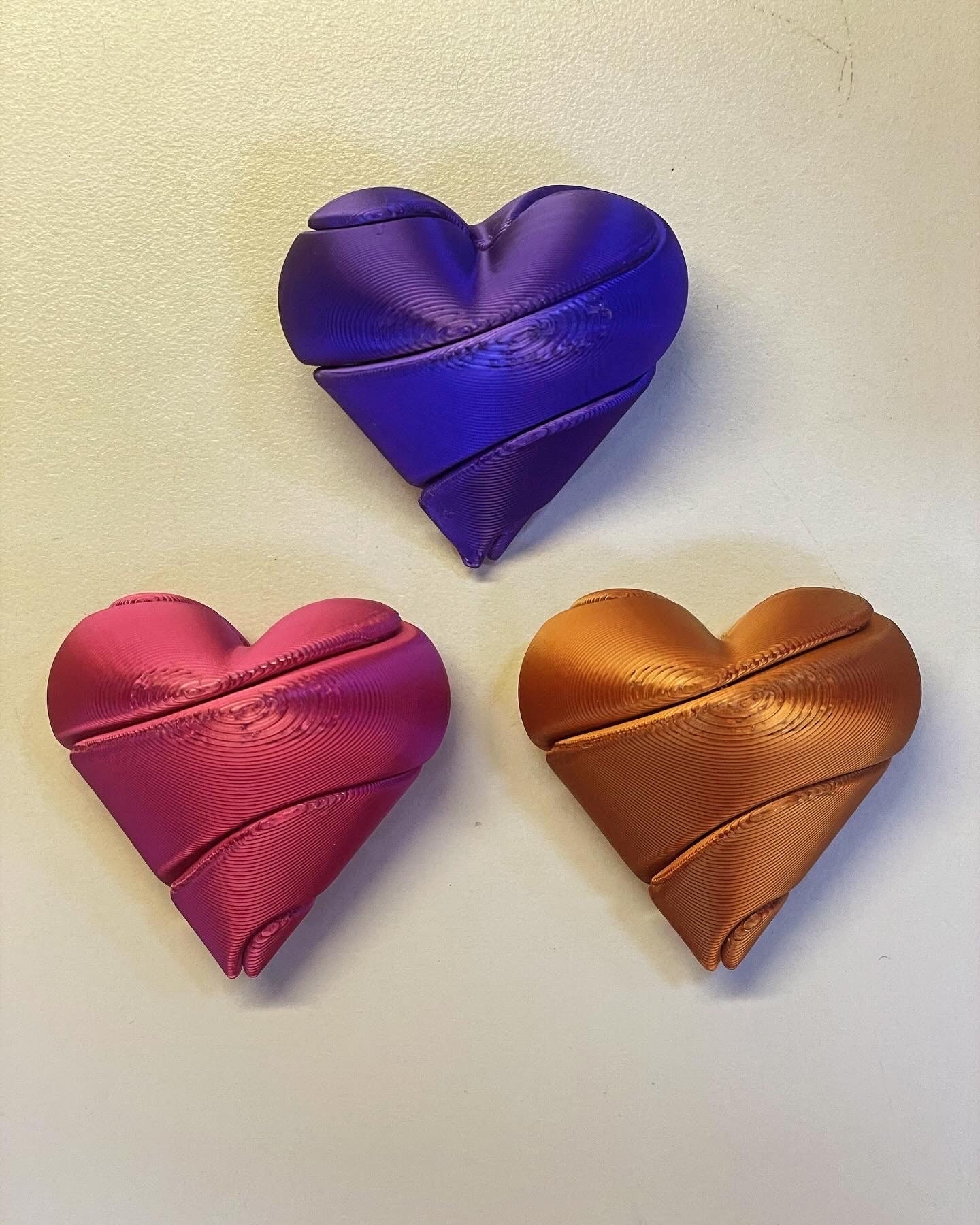 Fidget Heart - 3D Print Dissection Toy - Twist Puzzle - Desktop Gift - Etsy