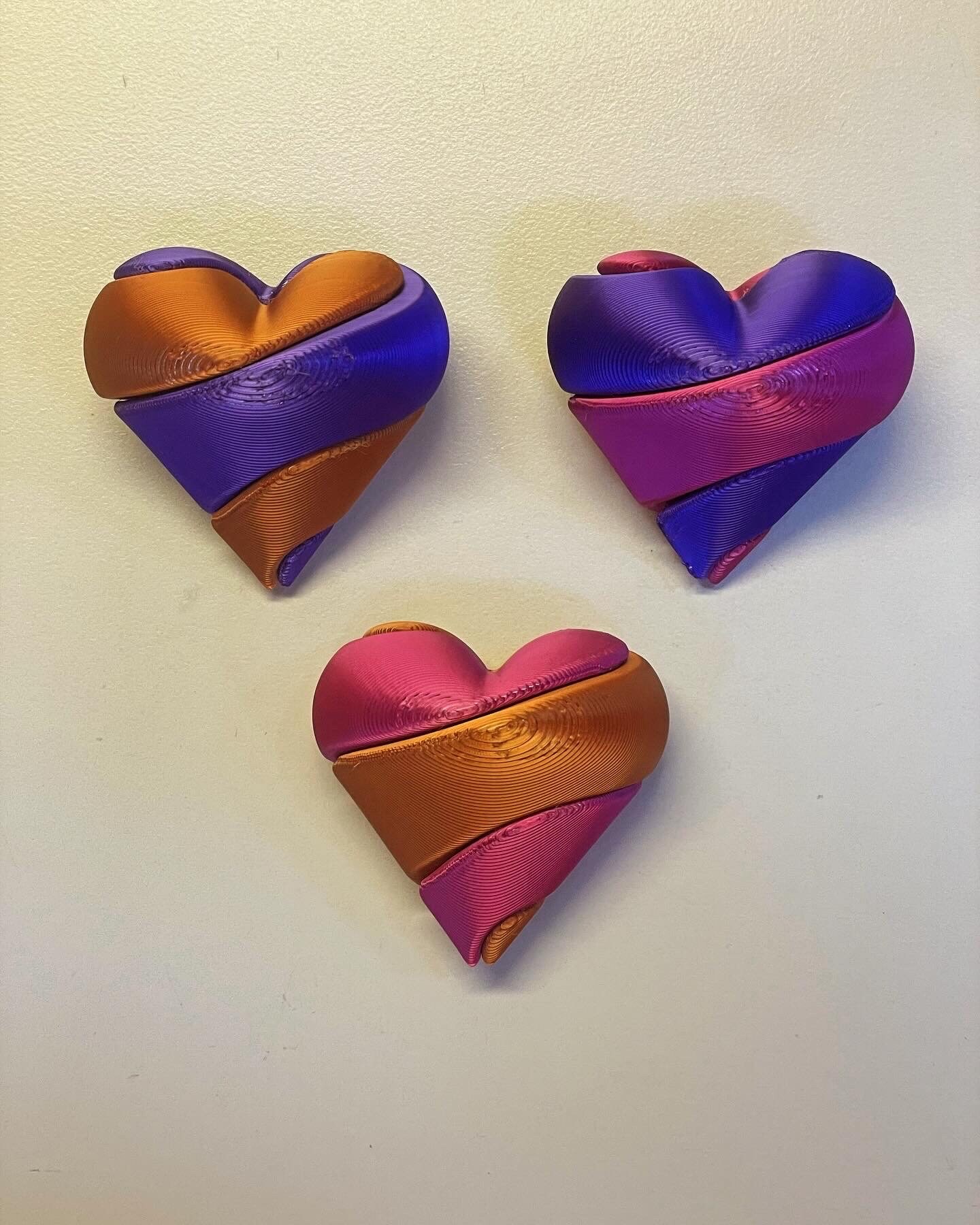 Fidget Heart - 3D Print Dissection Toy - Twist Puzzle - Desktop Gift - Etsy