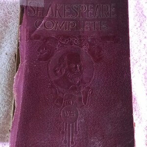 William Shakespeare Book Complete Works Poems Plays Life History, Red ...