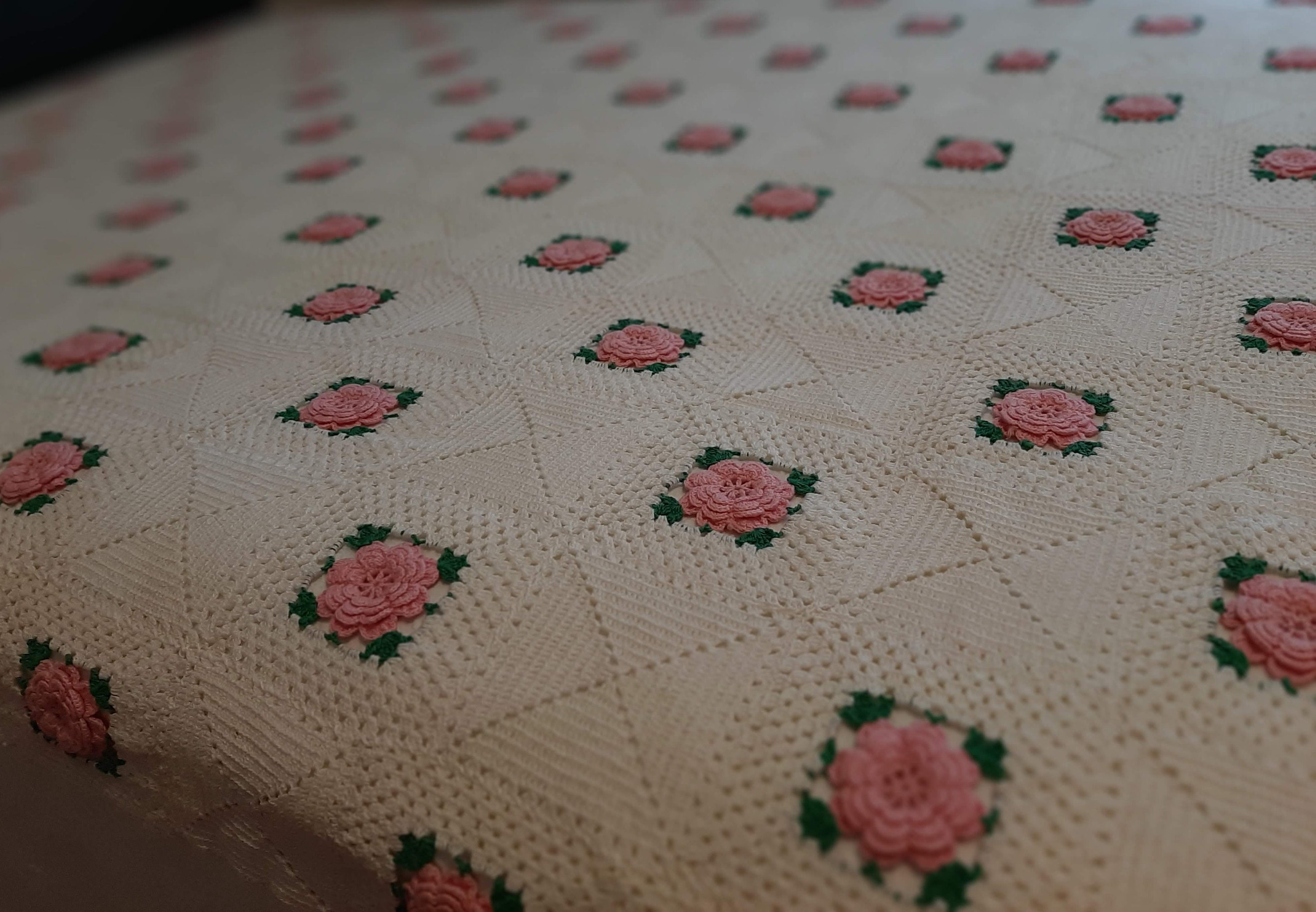 Vintage 1954 Handmade Motif Style Crochet Rose Bedspread/ Coverlet - Etsy