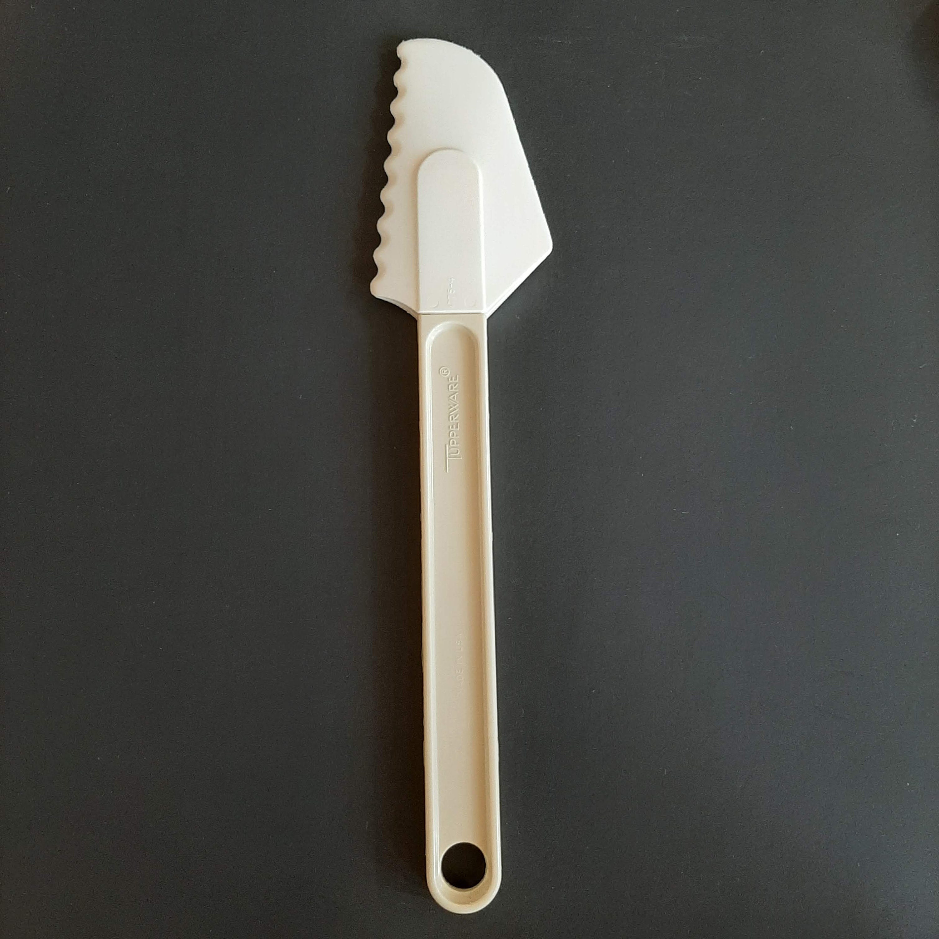 Vintage Tupperware Baking Tools/pie-cake Server/serrated - Etsy