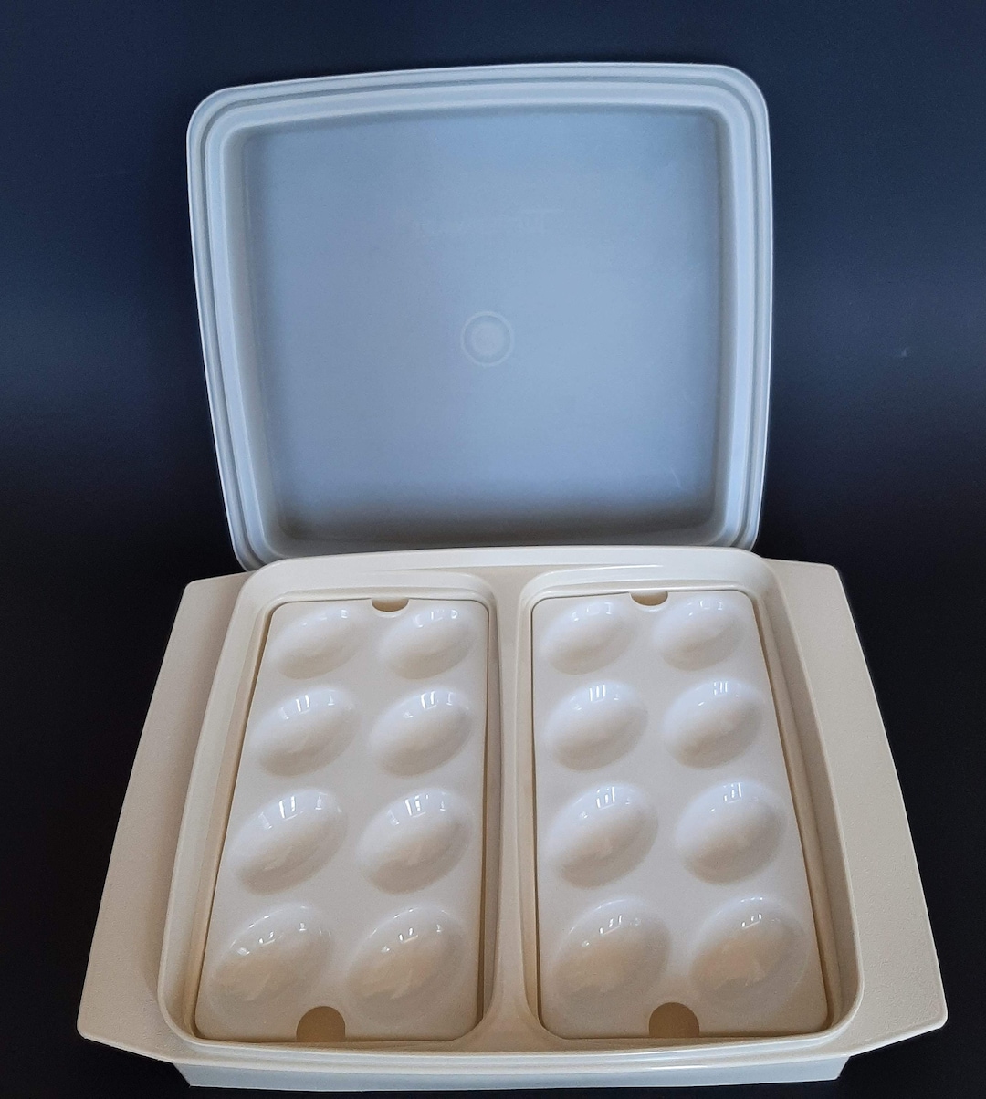 Vintage 1970s Tupperware Egg Keeper/ Deviled Egg Carrier - Etsy