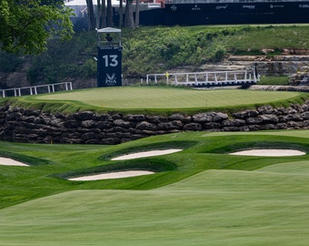 PGA Championship Hole 18 on Canvas, Golf Wall Art, Golf Club, Golf Flag ...