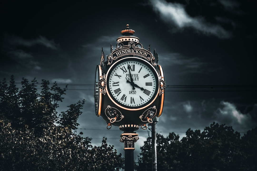The Reflections in Time Clock in Pewee Valley Photo on Canvas, Historic ...
