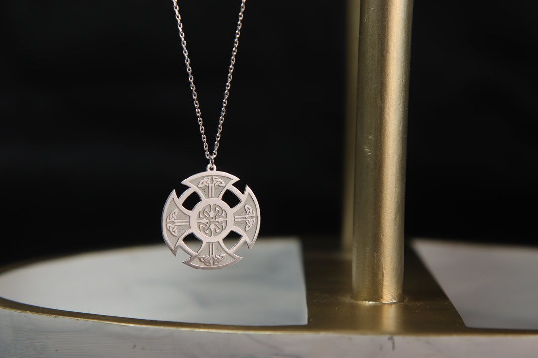 Sterling Silver Celtic Cross Shield Necklace: Symbol of Wisdom - Etsy UK