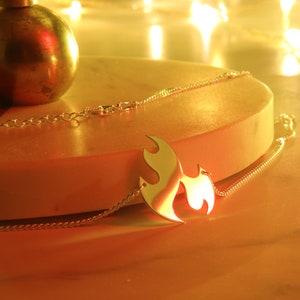 Circular Flame Necklace With Triangular Burnout, Special Chain, Fiery ...