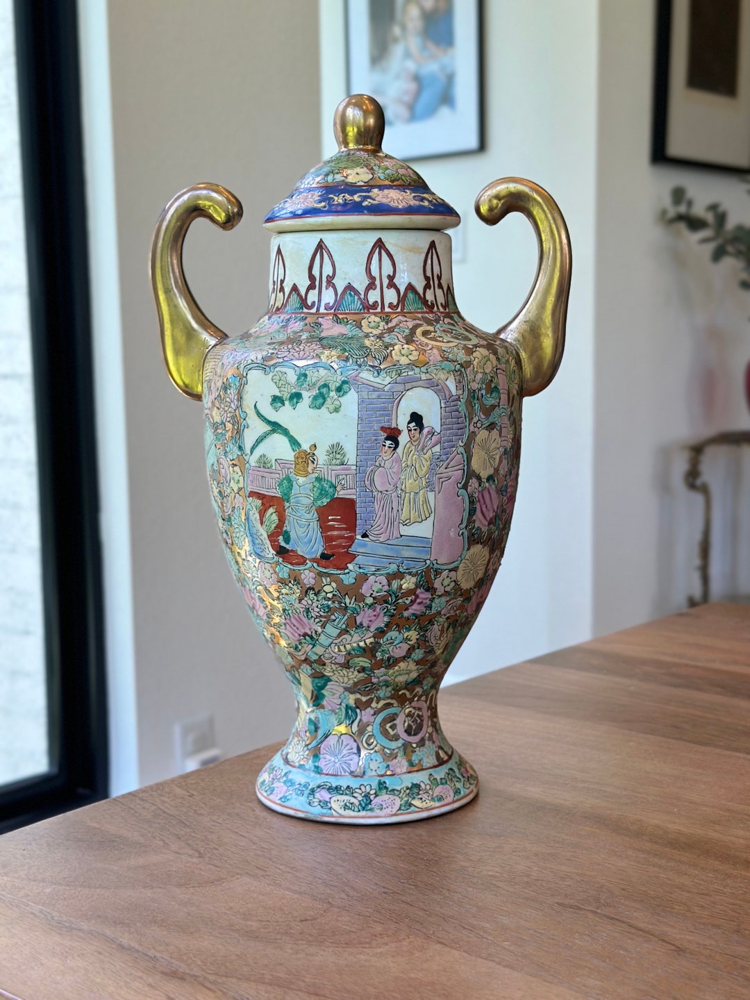Vintage Porcelain Chinese Urn With Gold Handles and Lid; Chinese Vase ...