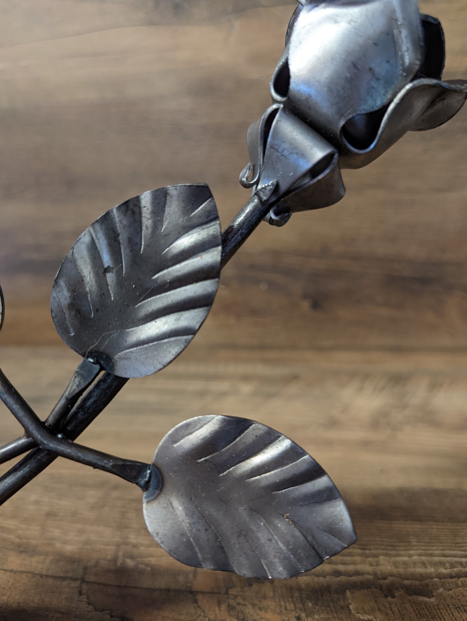 Sidco Supply's Pressed Steel Roses With Leaves - Etsy