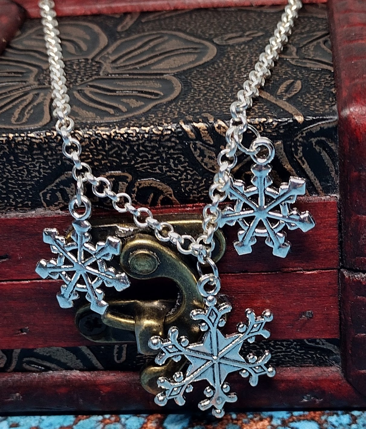 Ethereal Snowflake Choker Necklace - Delicate Winter Elegance - Etsy