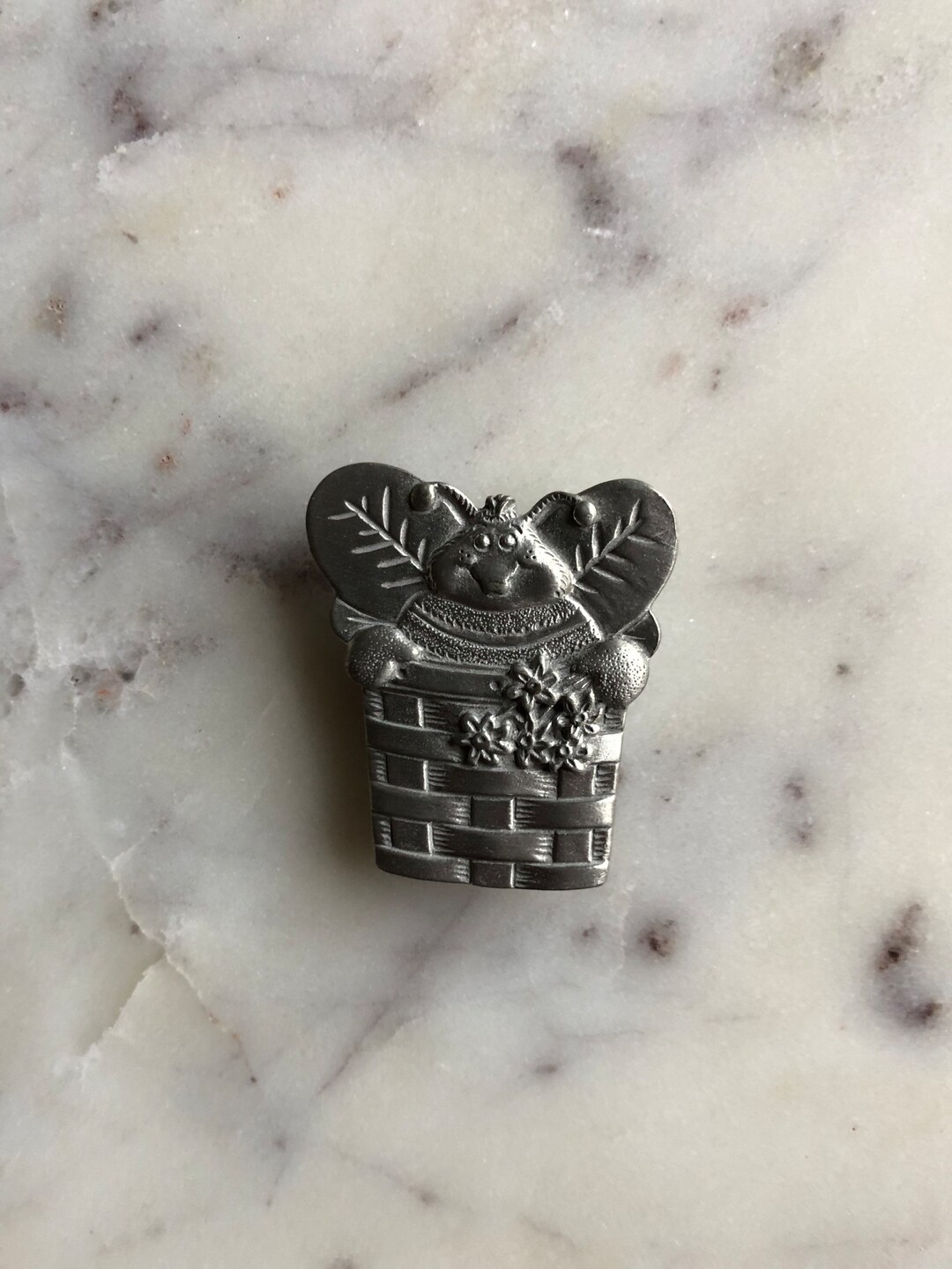 Vintage Pewter Bee in Basket Fridge Magnet - Etsy