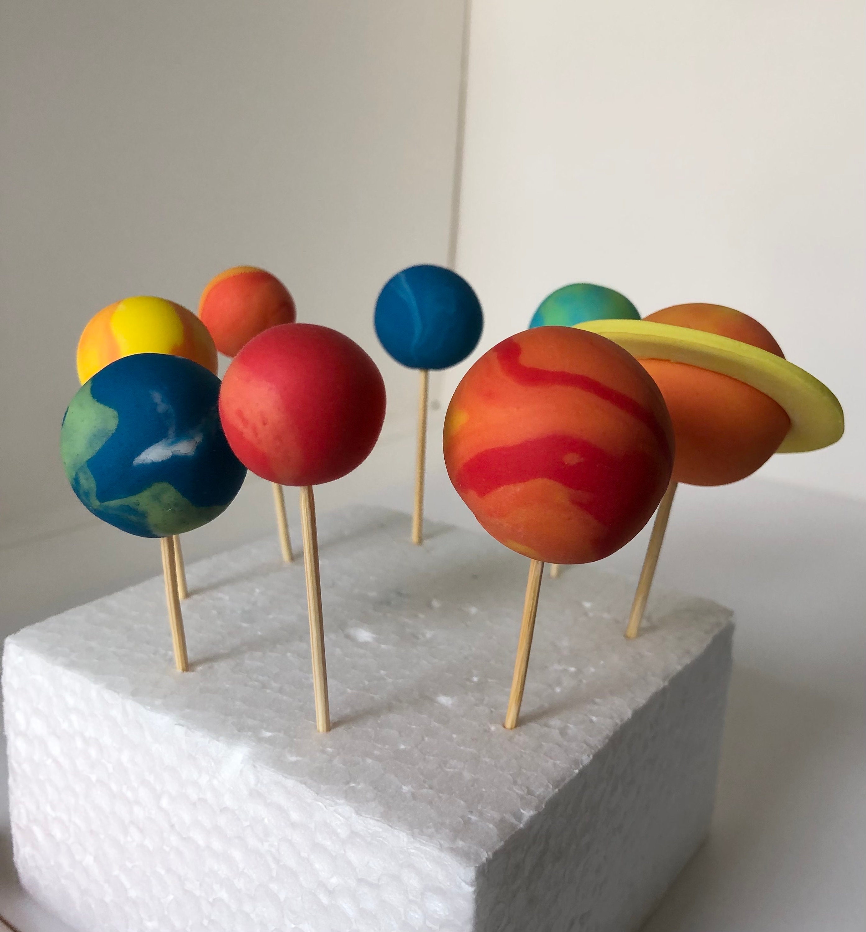 Solar System Planets Edible Cake Toppers for Birthday, Bright Colours ...