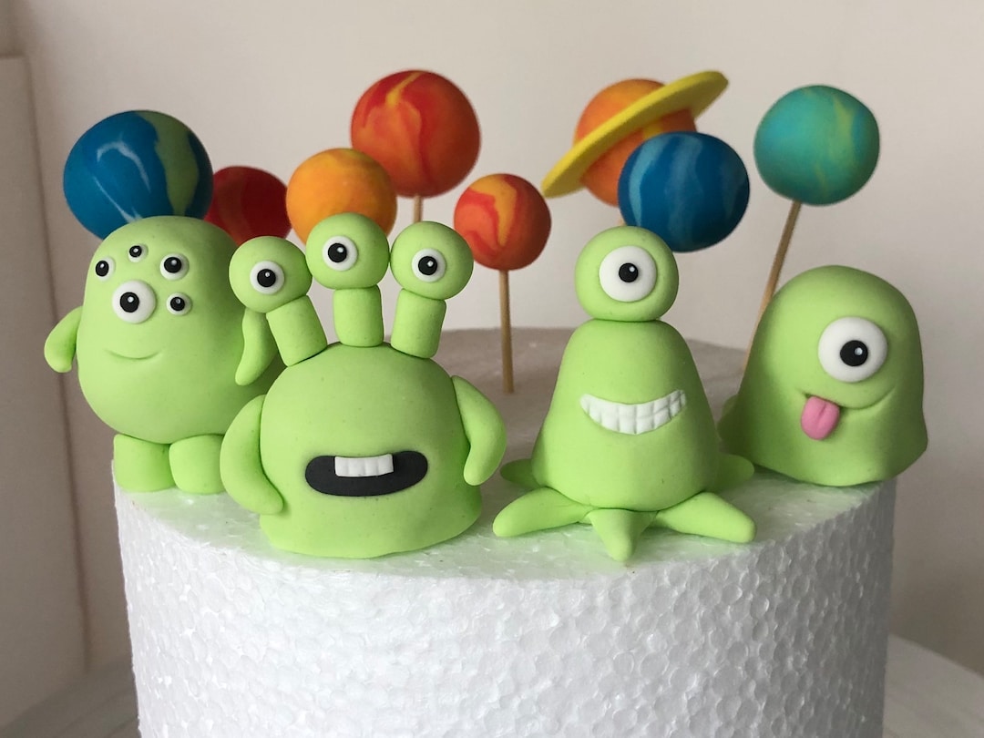 Aliens / Monsters Edible Cake Toppers, Combine With Space Toppers ...